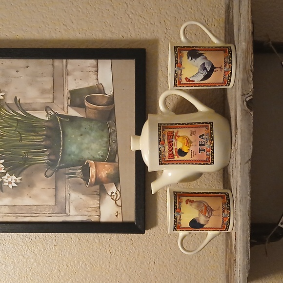 Vintage Bay Island Inc | Dining | Rooster Tea Brand Teapot With Two ...